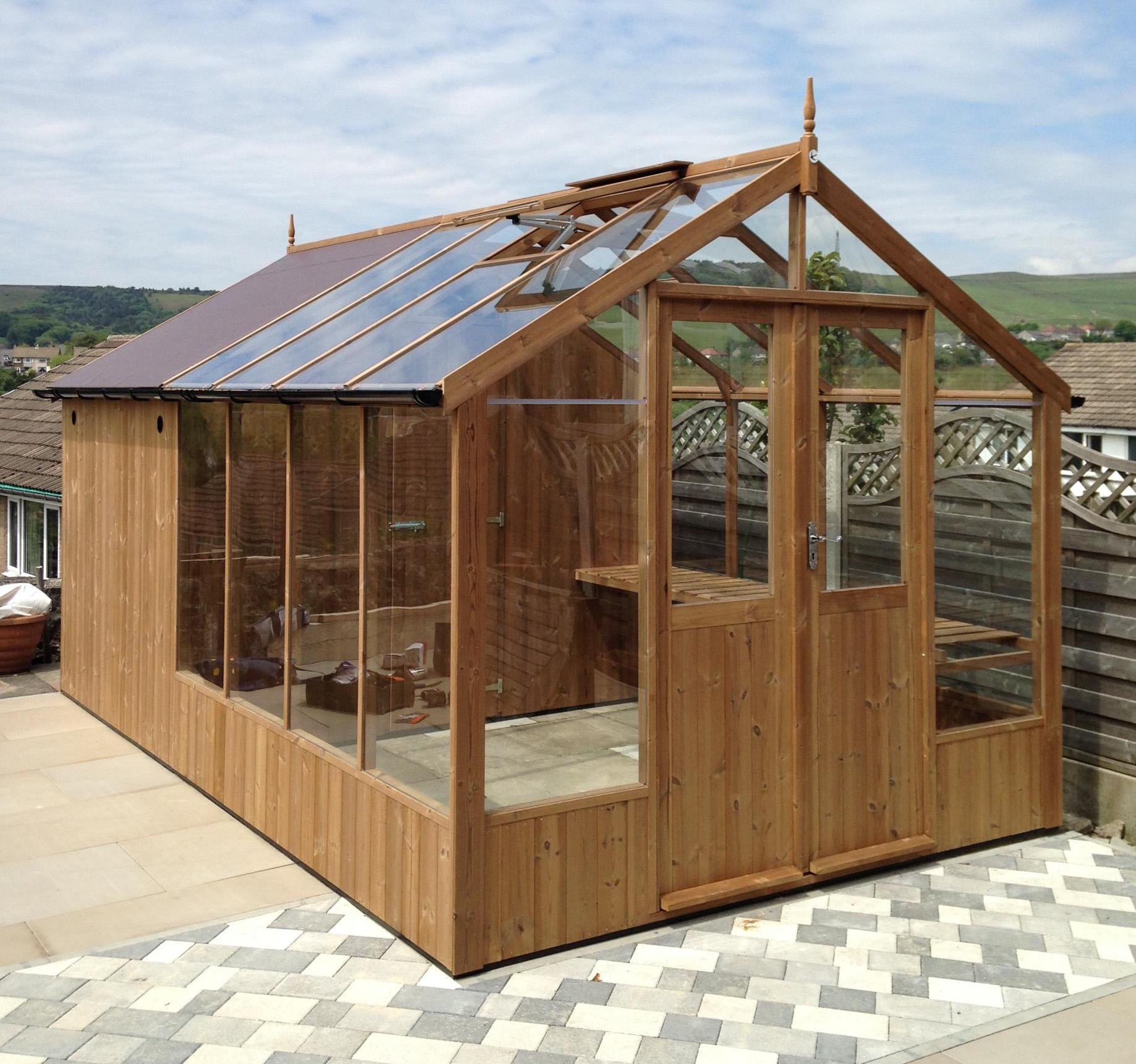 Elite Featured Dwarf Wall 8' 5" Wide :: Elloughton Greenhouses